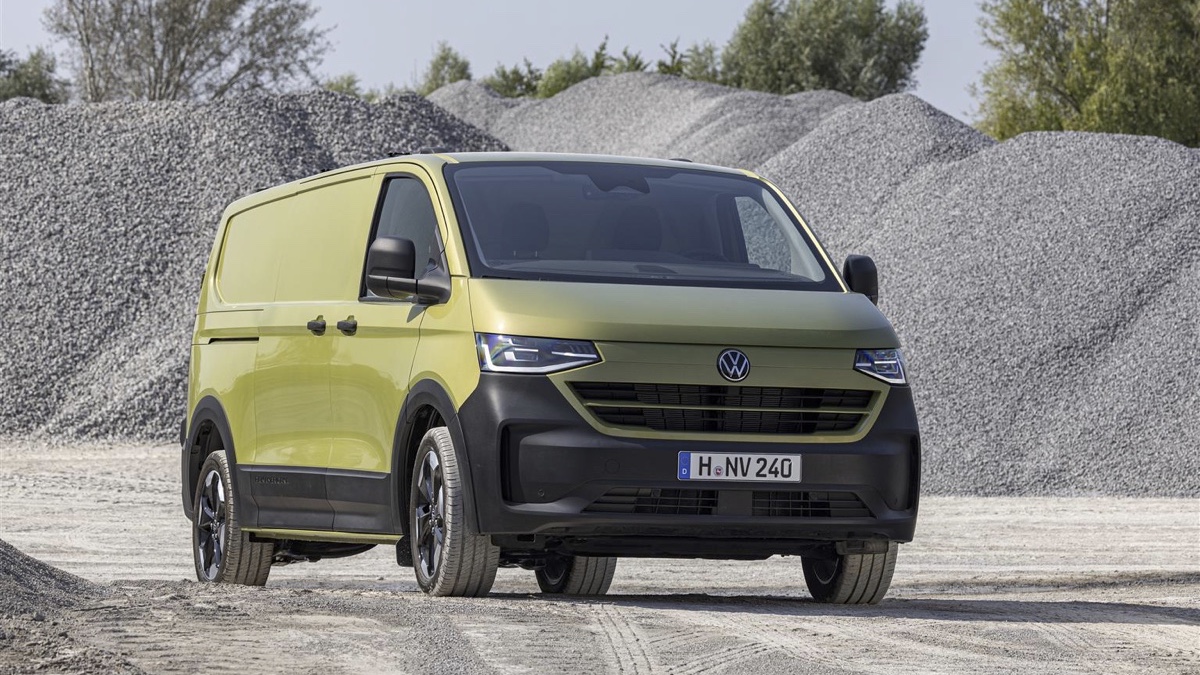 Nuovo Volkswagen Transporter, debutta il PHEV e moltiplica lo spazio ...